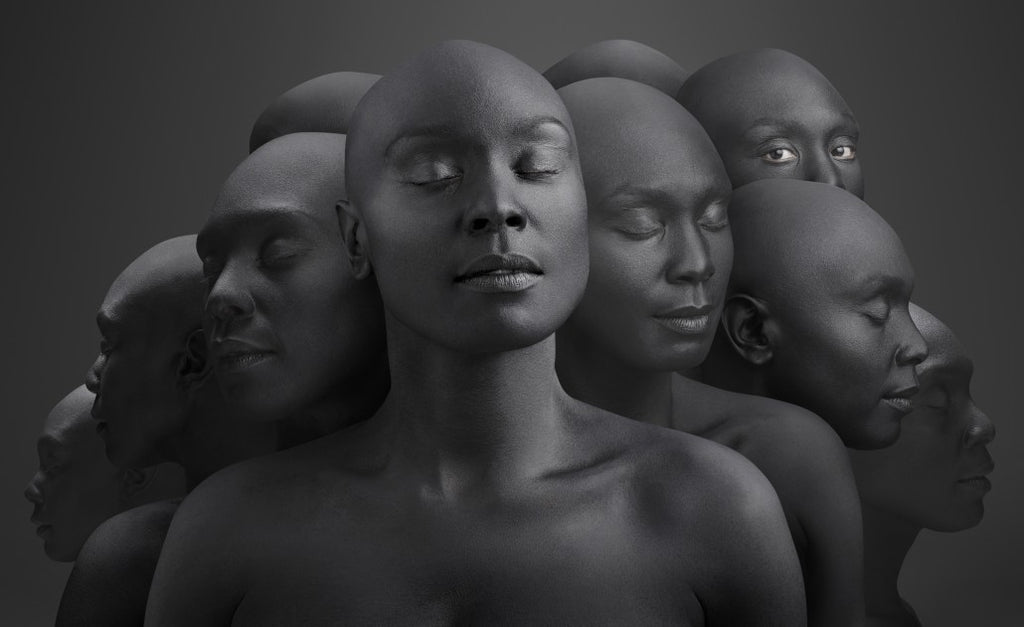 Apart – Avant Gallery